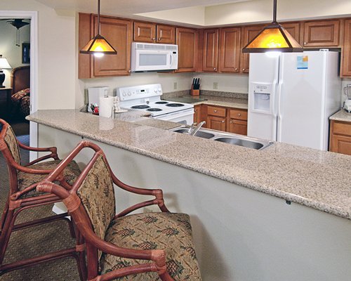 Polynesian Isles Phase 4, a Hilton Vacation Club Details : Hopaway ...
