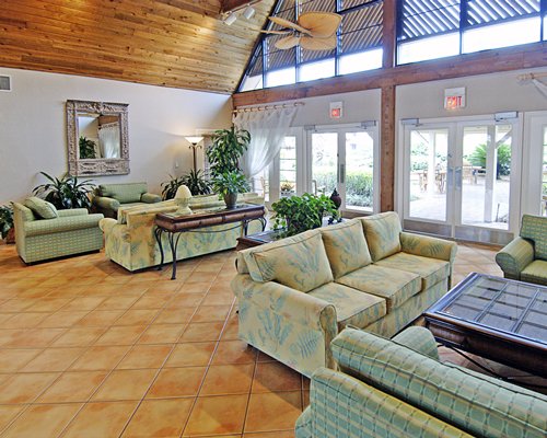 Polynesian Isles Phase 4, a Hilton Vacation Club Details : Hopaway ...